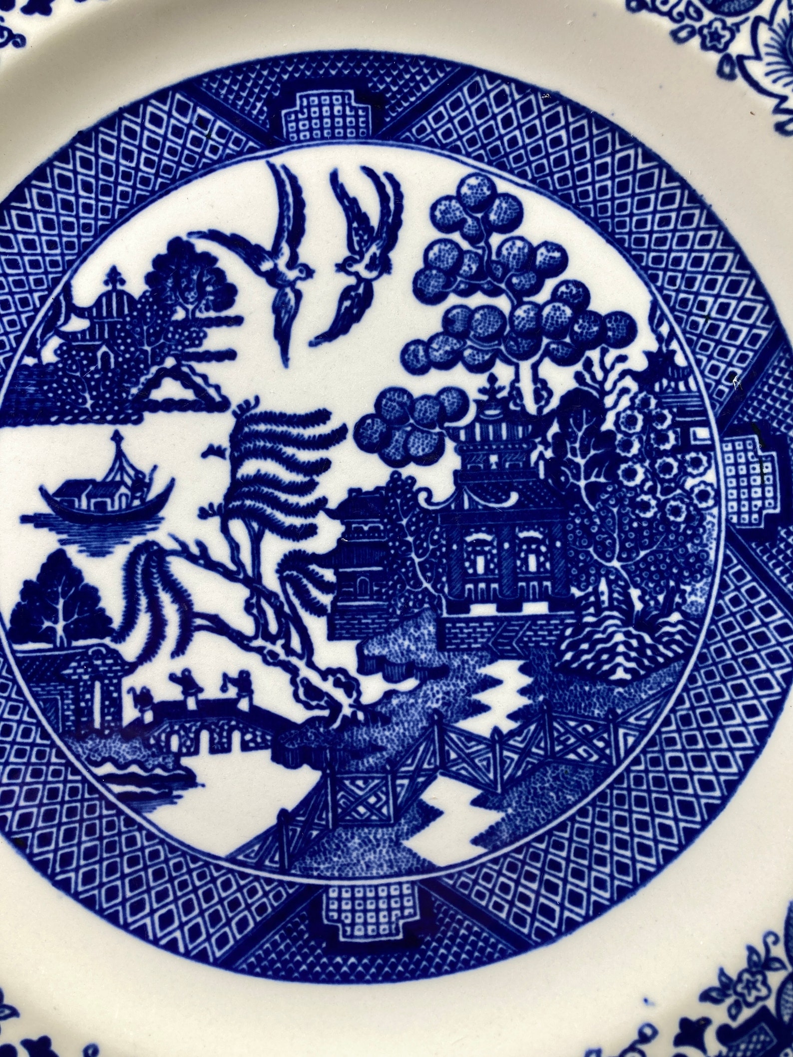 Vintage Blue Willow China Set: Royal USA Blue Transferware Plates and ...