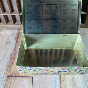 1992 WHITMAN SAMPLER Collectible Hinged Tin ~ Floral Design Chocolate ...