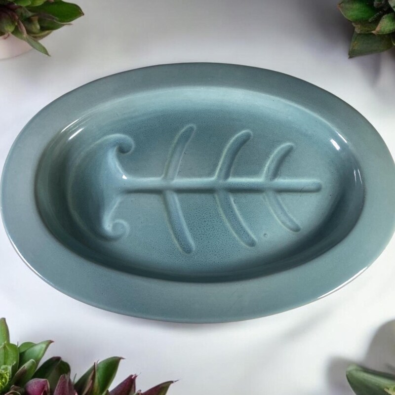 Red Wing Plates - Etsy