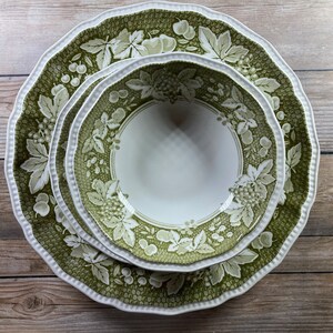 KENSINGTON Ironstone SOMERSET Pattern Dinner Plate or Cereal Bowls or ...