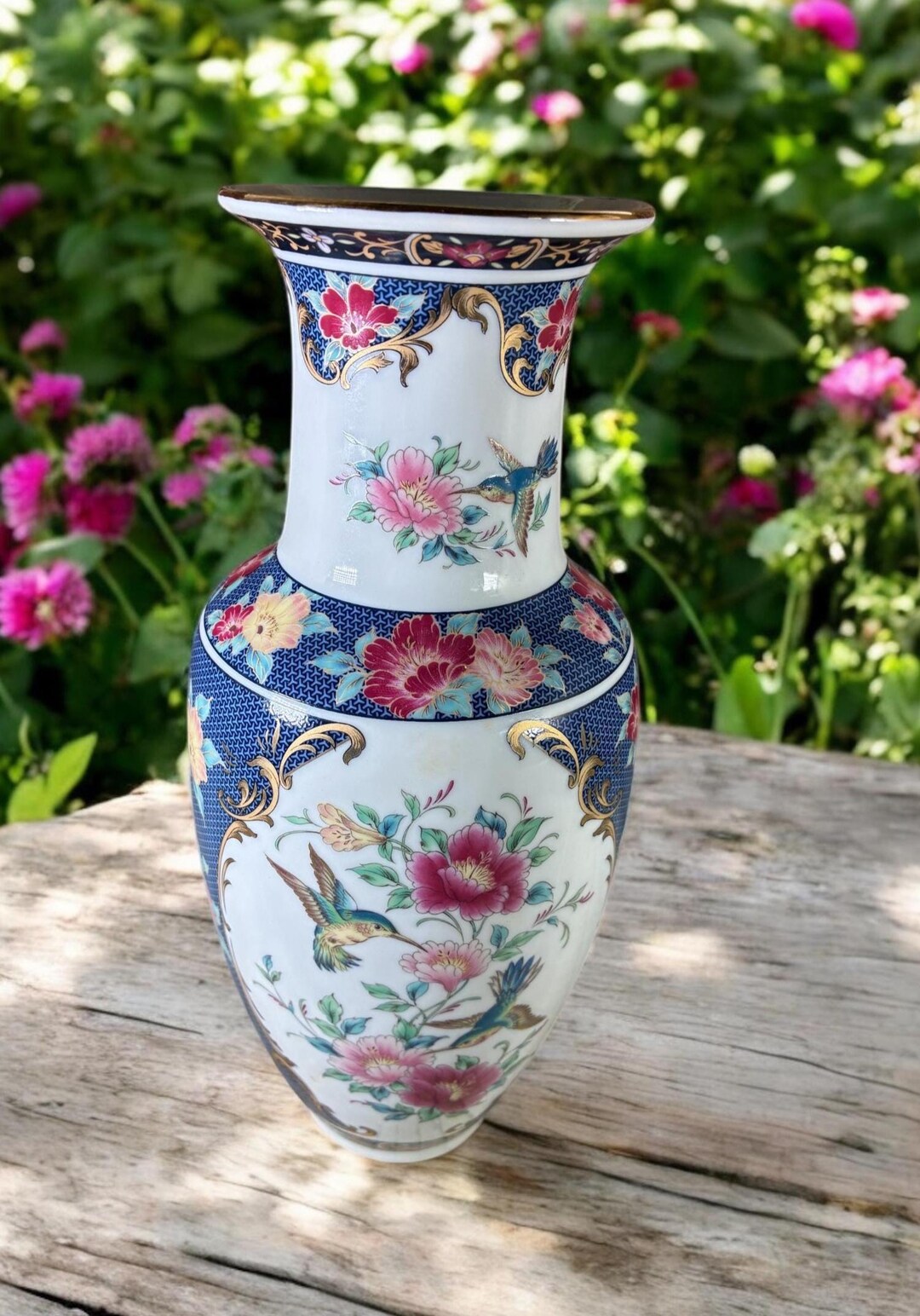 Japanese Porcelain Colourway Round SAGI Vase Hummingbirds and Flowers ...