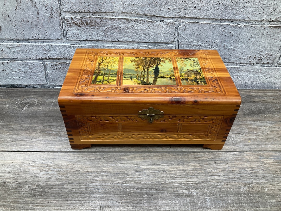 Hinged Footed Carved Wooden Box Dove-tailed Corners Print on Lid Mirror ...