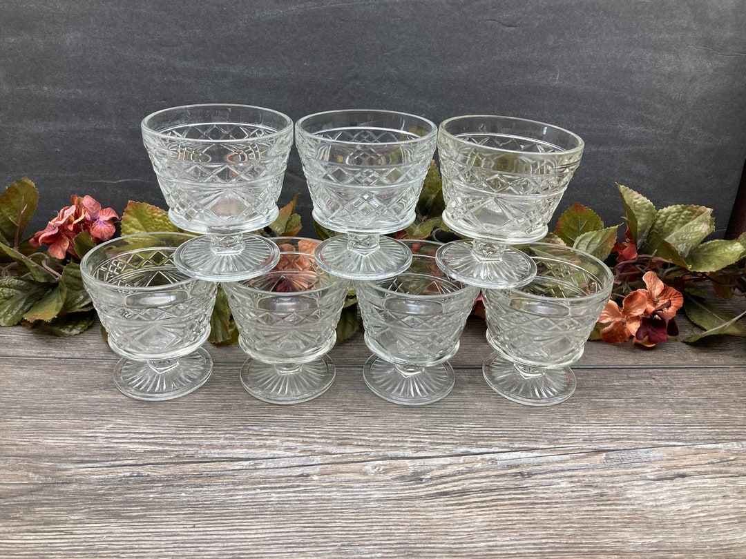 MCM Hazel Atlas Glass Company Gothic big Top Peanut Butter Dessert ...