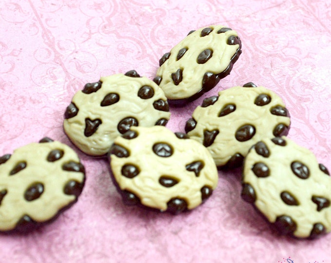 CHOCOLATE CHIP COOKIE Buttons - Etsy