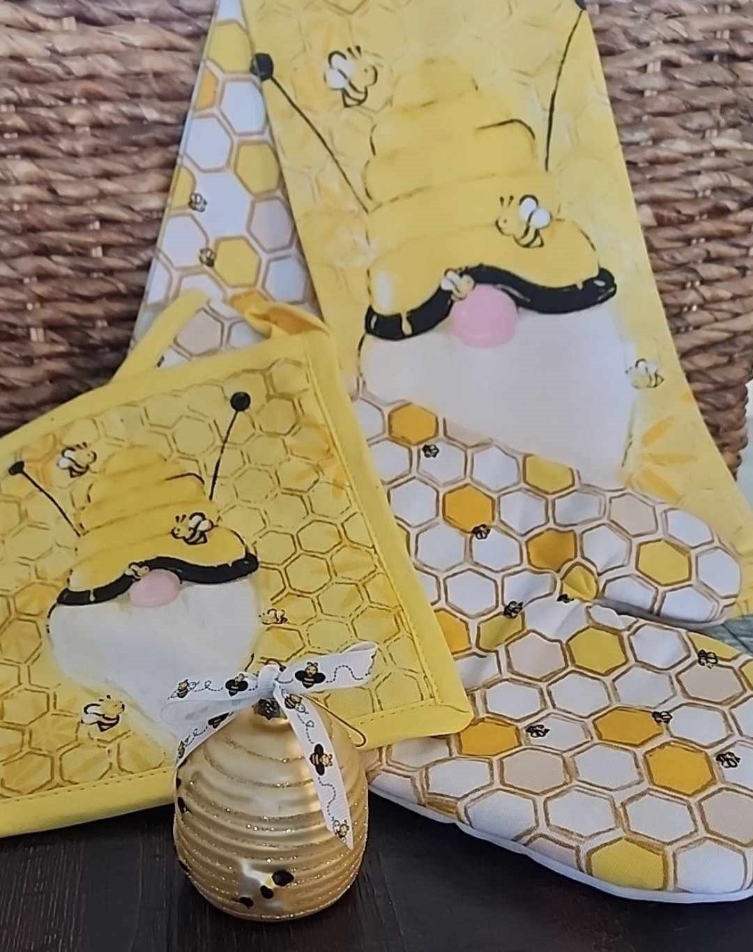 BEE KITCHEN SET - Etsy