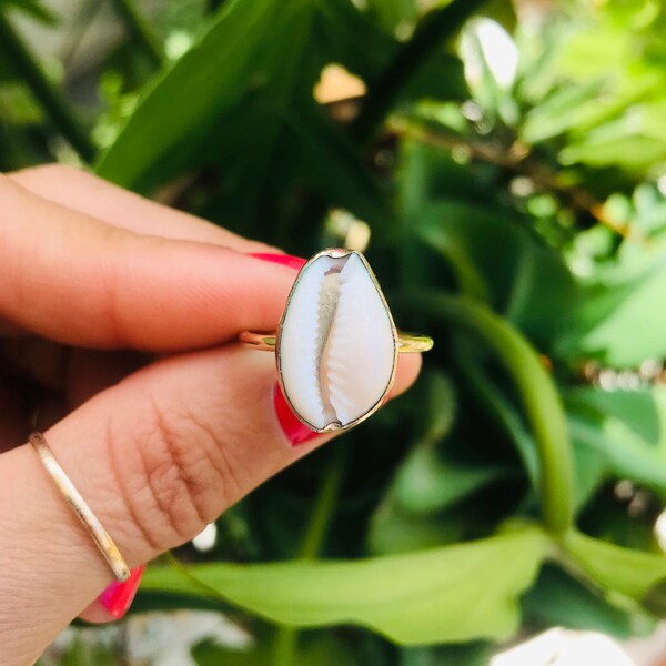 Cowrie Shell Ring - Etsy