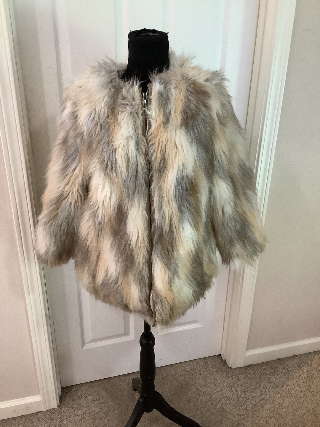 Vintage 70s 80s White Grey Beige Yeti Fluffy Faux Fur Zip up Boho Coat ...