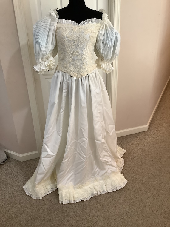 vintage 1980s princess puff - Gem