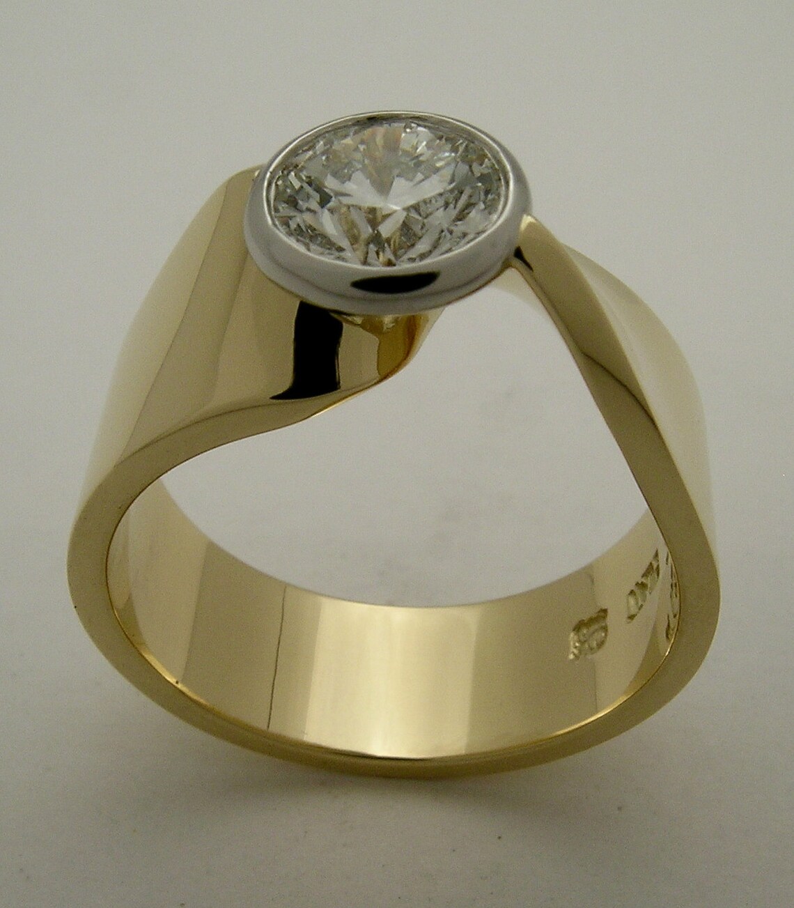 1 Carat Canadian Diamond Eternal Twist Engagement Ring - Etsy