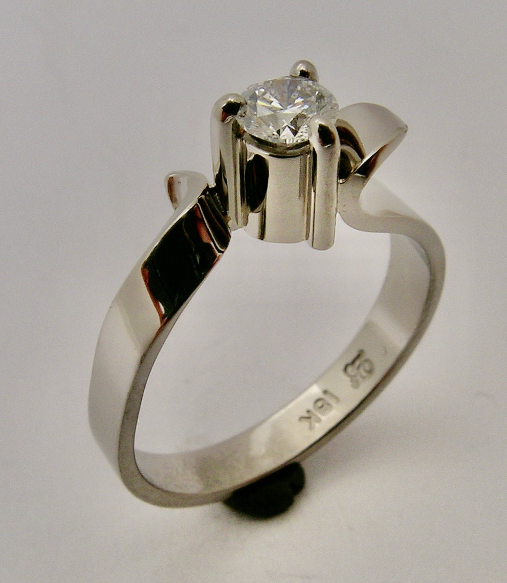 1/4 Carat Canadian Diamond Held in Hand Made 3 Claw Platinum Setting in ...