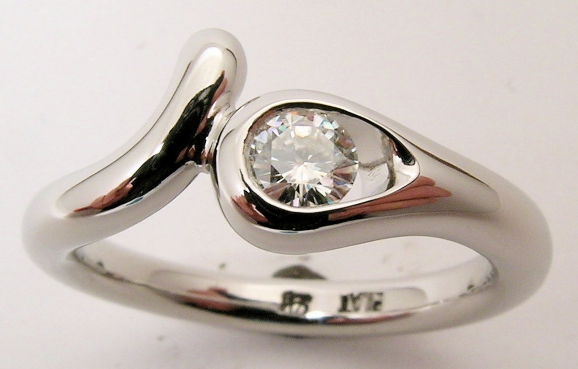 Unique Canadian Diamond Channel Set in 10% Iridium Platinum - Etsy Canada