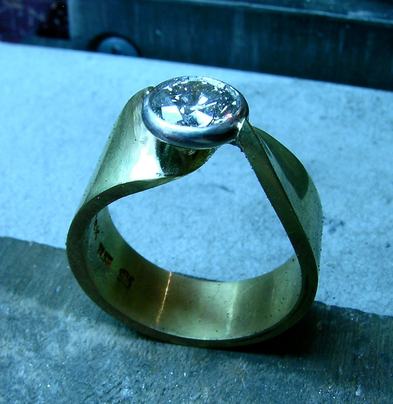 1 Carat Canadian Diamond Eternal Twist Engagement Ring - Etsy