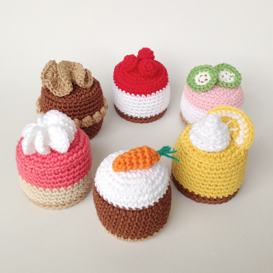 Crochet Cakes, Crochet Cupcakes, Knit Cakes, Knit Food, Amigurumi Cakes ...