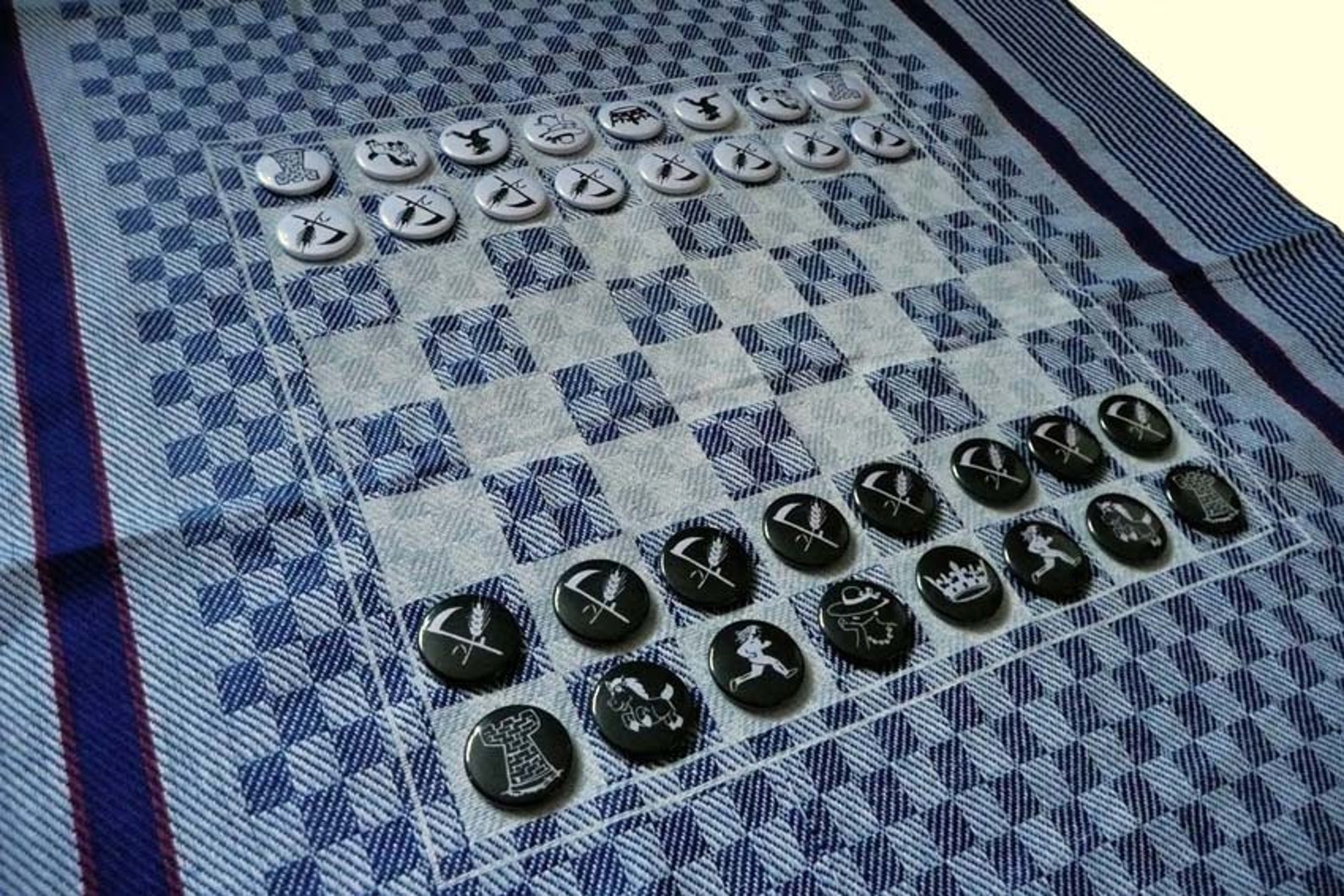 32 Chess Pieces as 25mm Badges, 1 Inch (diameter) Ø 1" Pinback Buttons ...