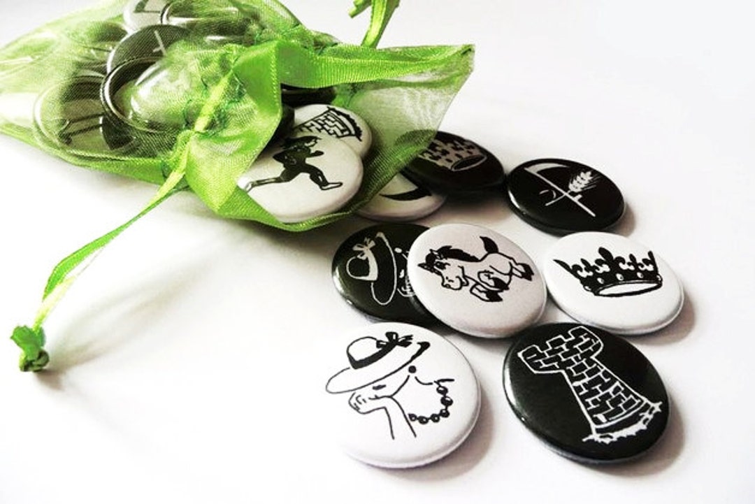 32 Chess Pieces as 25mm Badges, 1 Inch (diameter) Ø 1" Pinback Buttons ...