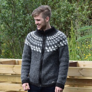 Traditional Icelandic Sweater - Etsy