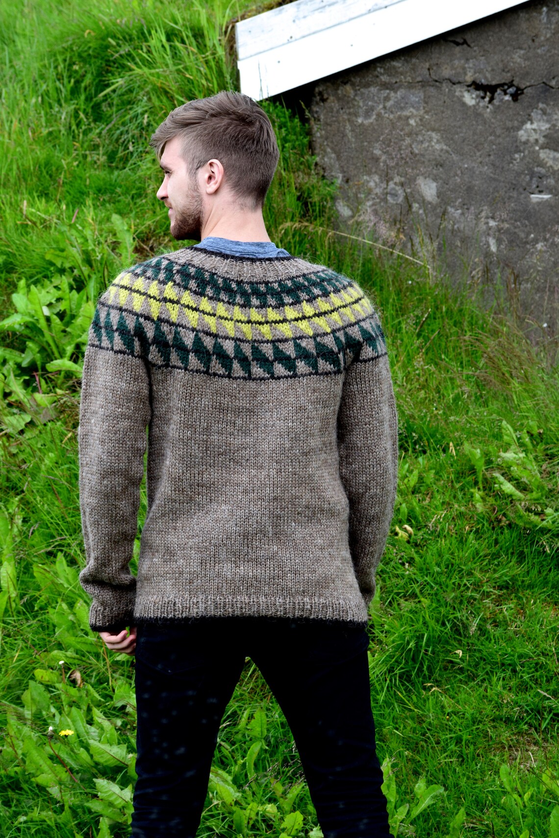 Traditional Icelandic sweater for men | Etsy