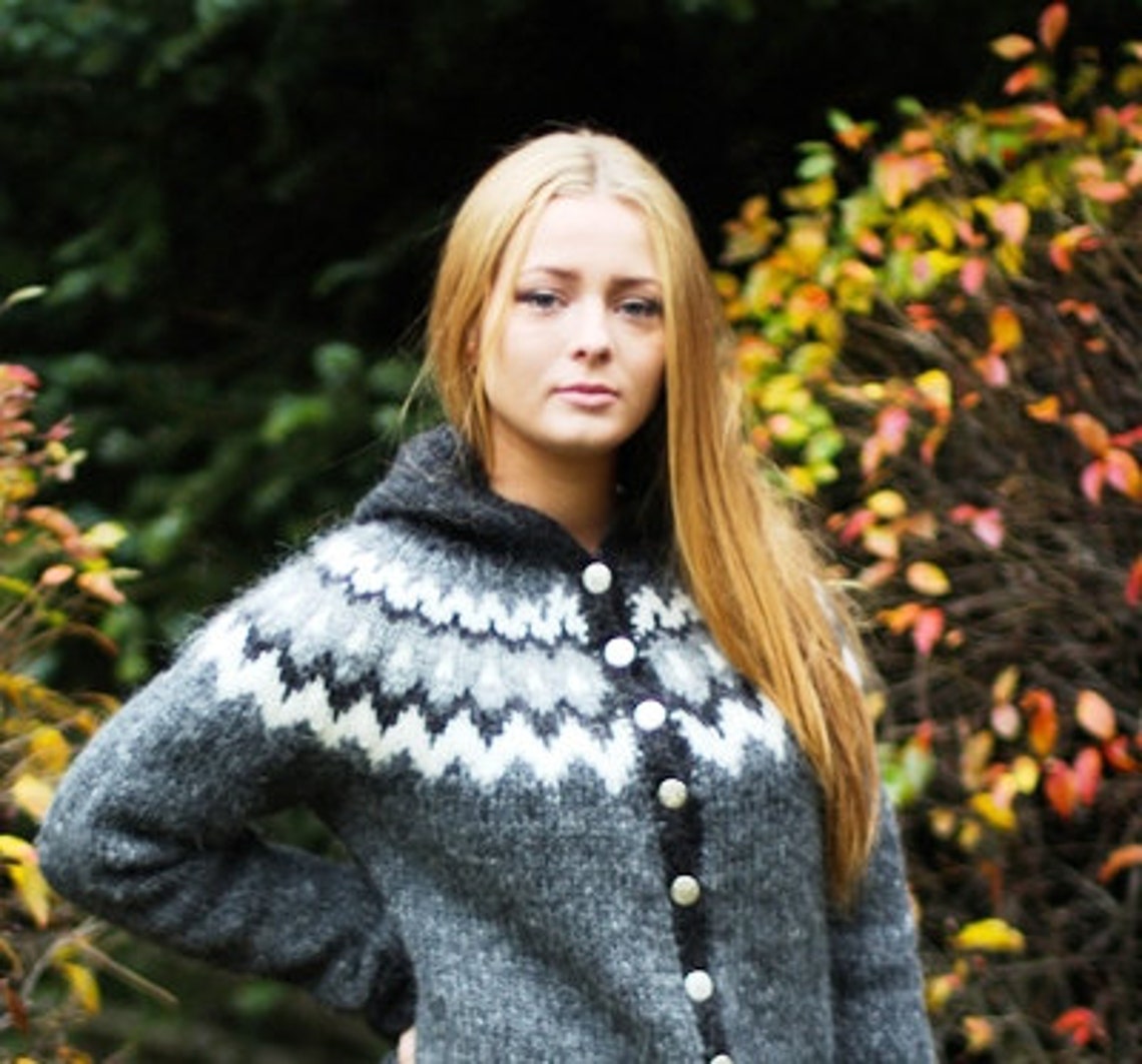 Traditional Icelandic Sweater - Etsy