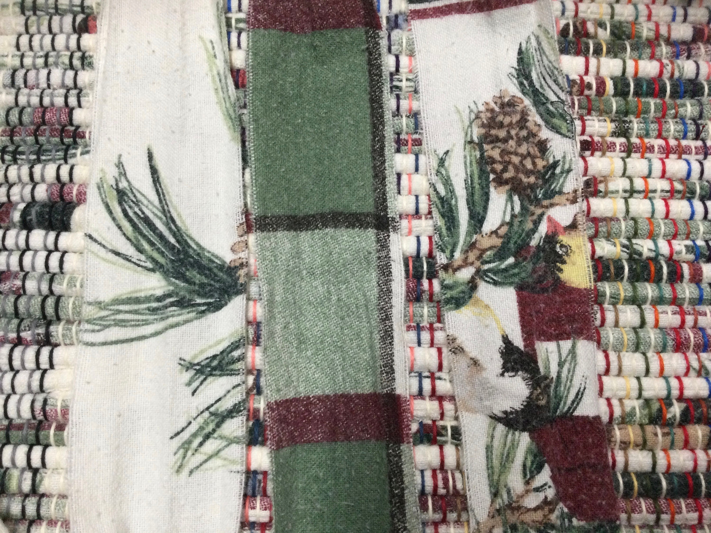 Contour Flannel Rag Rug 26”x26" Woven Greens White Maroon Yellow Rustic ...