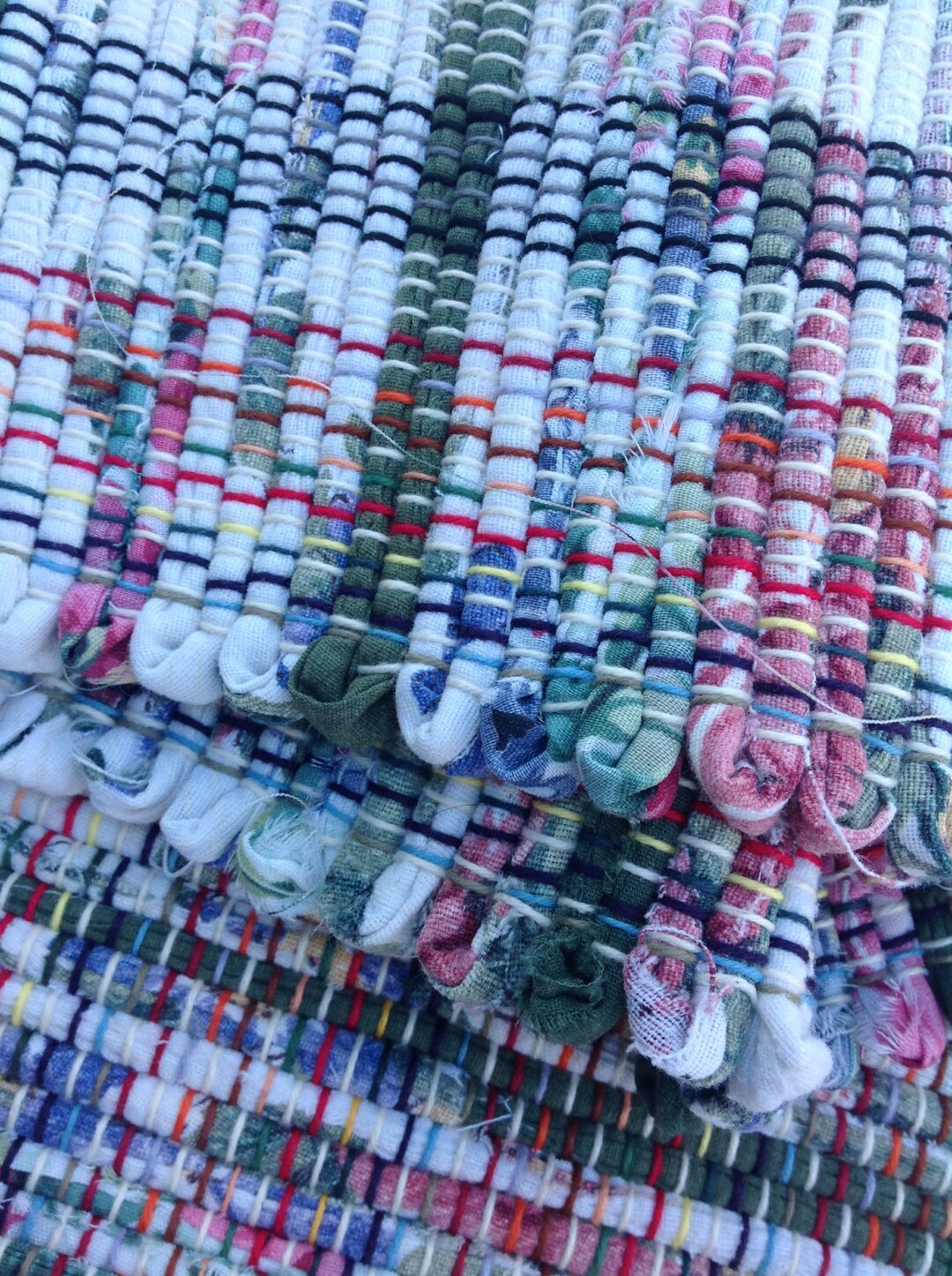 Loomed Rag Rug White Pink Rose Lavender Blue Green Hunter Green Accents ...