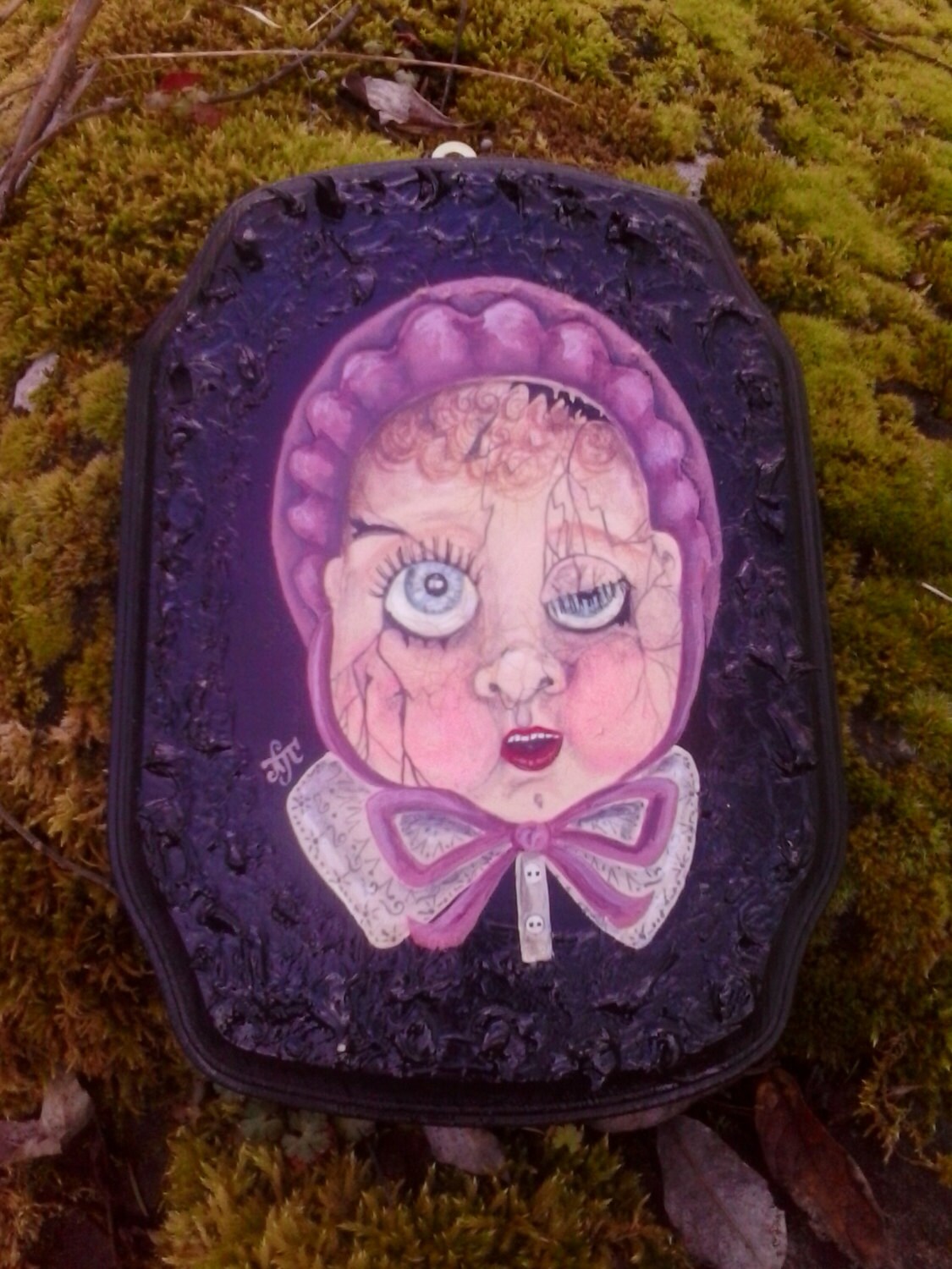 Scary Cracked Vintage Doll Face Painting on 2D Gothic Style Wood Piece ...