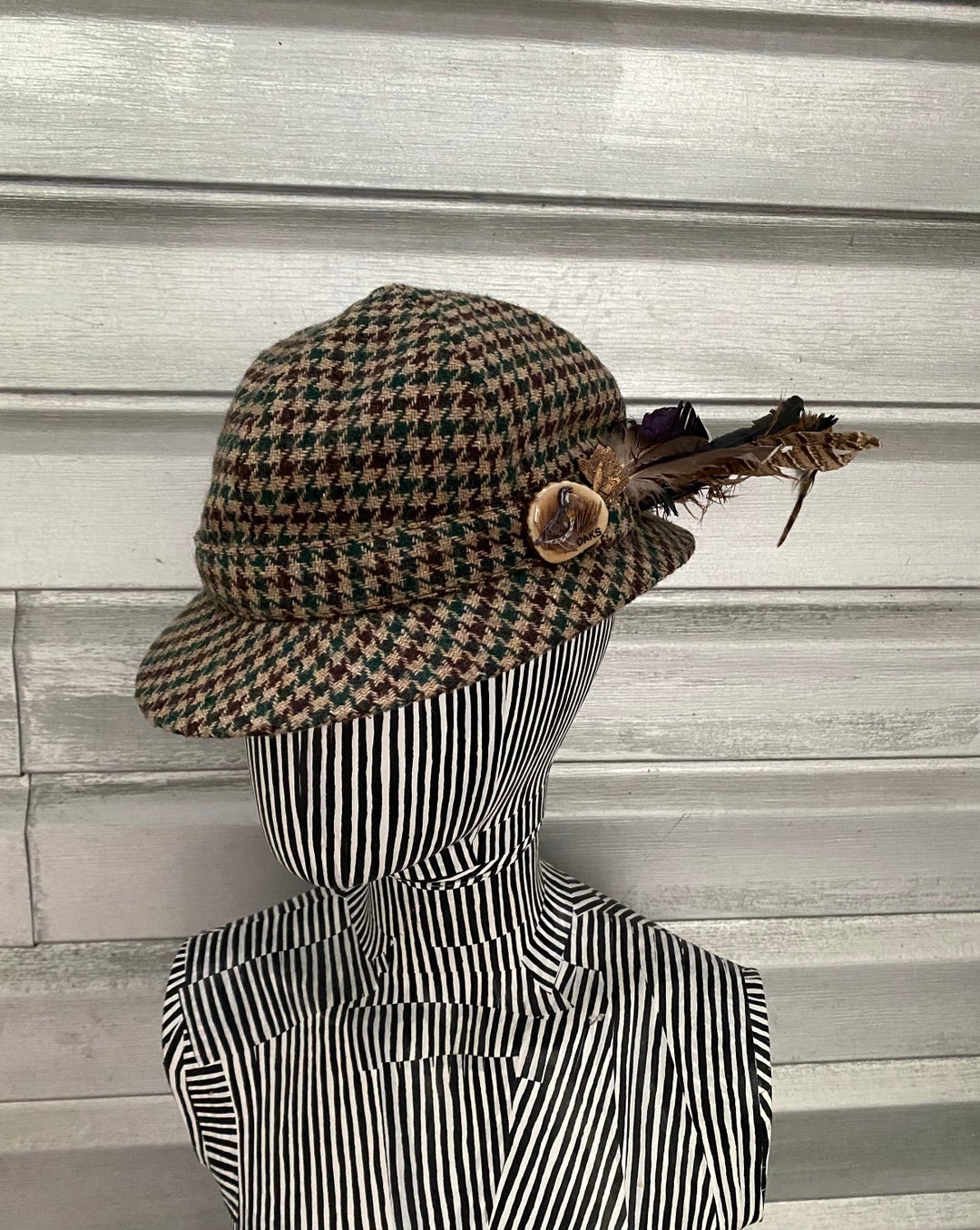 LINNEY Vintage Cloche Style Feather Green and Brown Houndstooth Print ...