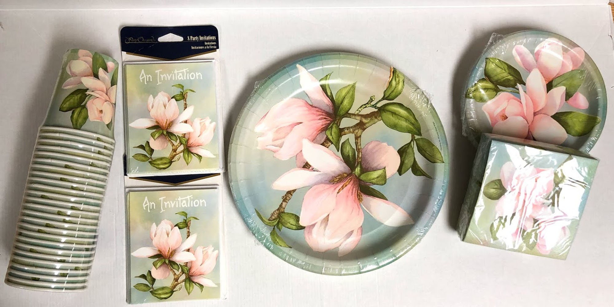 Spring Magnolia Party Place Settings - Etsy