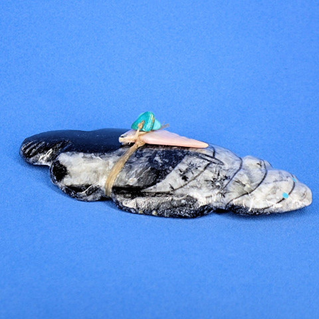 Zuni Fetish Badger Carving Orthoceras Fossil Flat Badger With Arrowhead ...