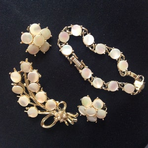 MARHILL MATCHING JEWELRY Set Pin Bracelet Clip on Earrings Mother of ...