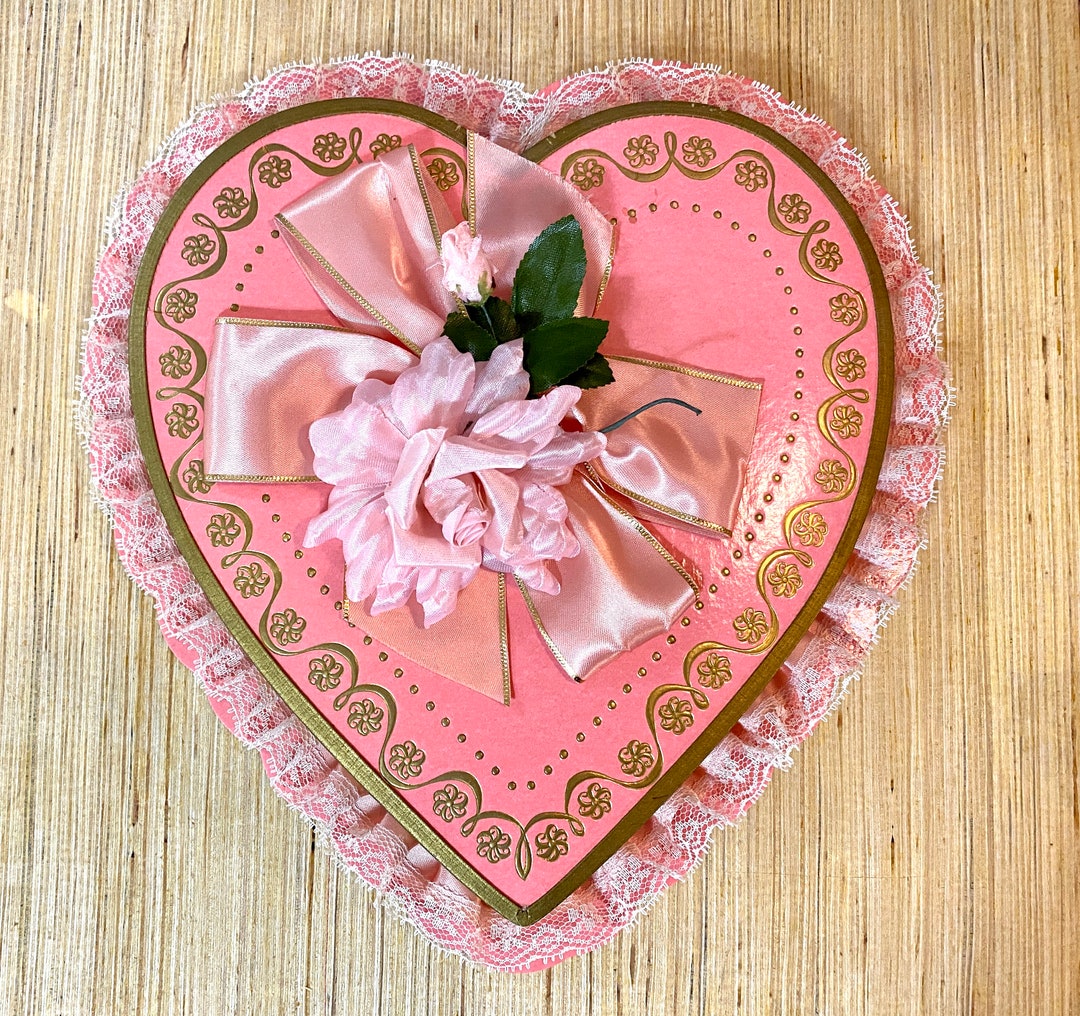 Vintage Fancy Valentine Heart Candy Box, Brachs Deluxe Pink Ruffled ...