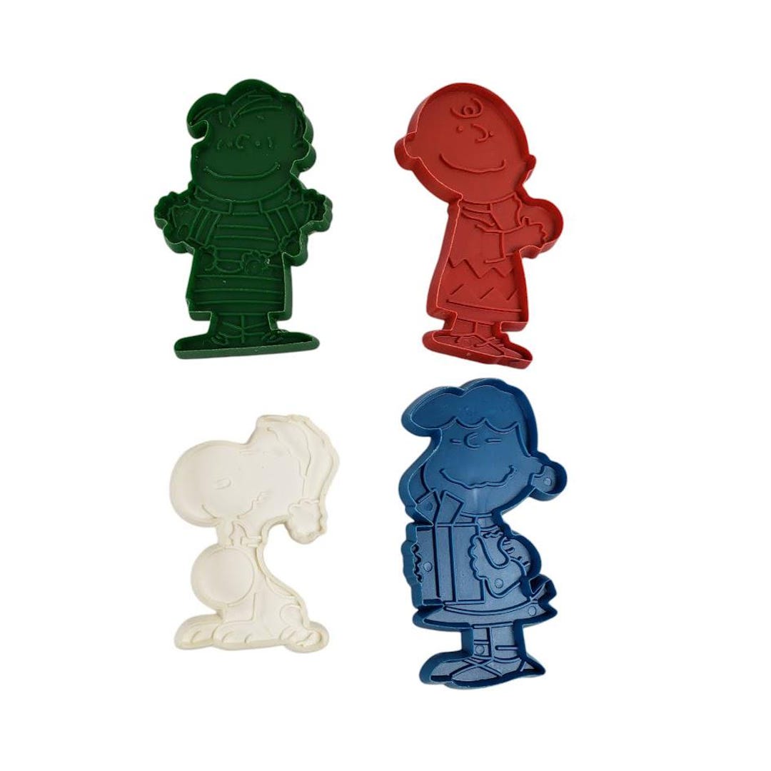 Peanuts Gang Cookie Cutters Charlie Brown Snoopy Linus Patty Vintage ...