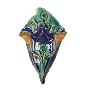 BIONDO Art Pottery Wall Pocket Vase Iris Flower Hand Crafted in ...
