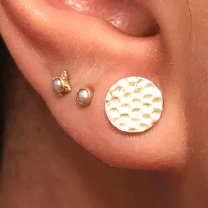 Textured Capped Gold Plugs ~ Hammer Lightweight Hollow ~ Yellow Gold ...