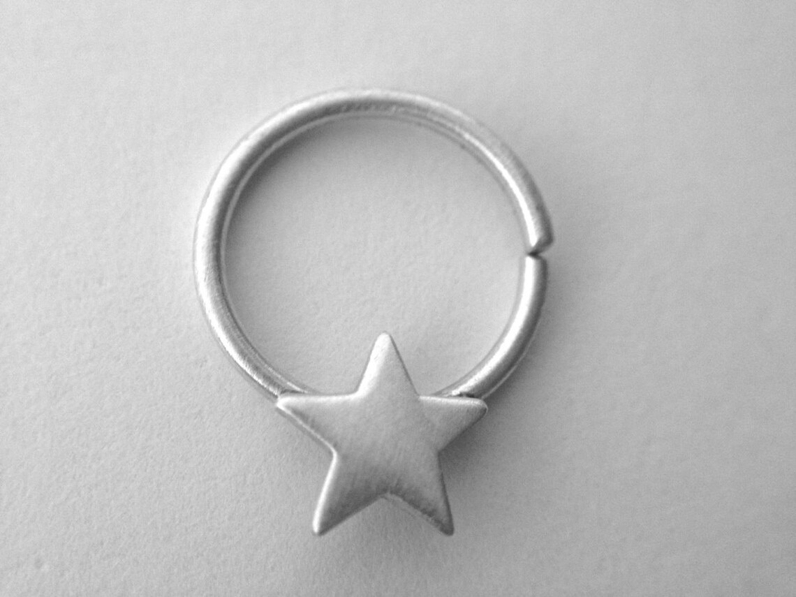 Shiny Silver Star Septum Ring ~ 5 Point Star ~ Twist on Nose Hoop ...