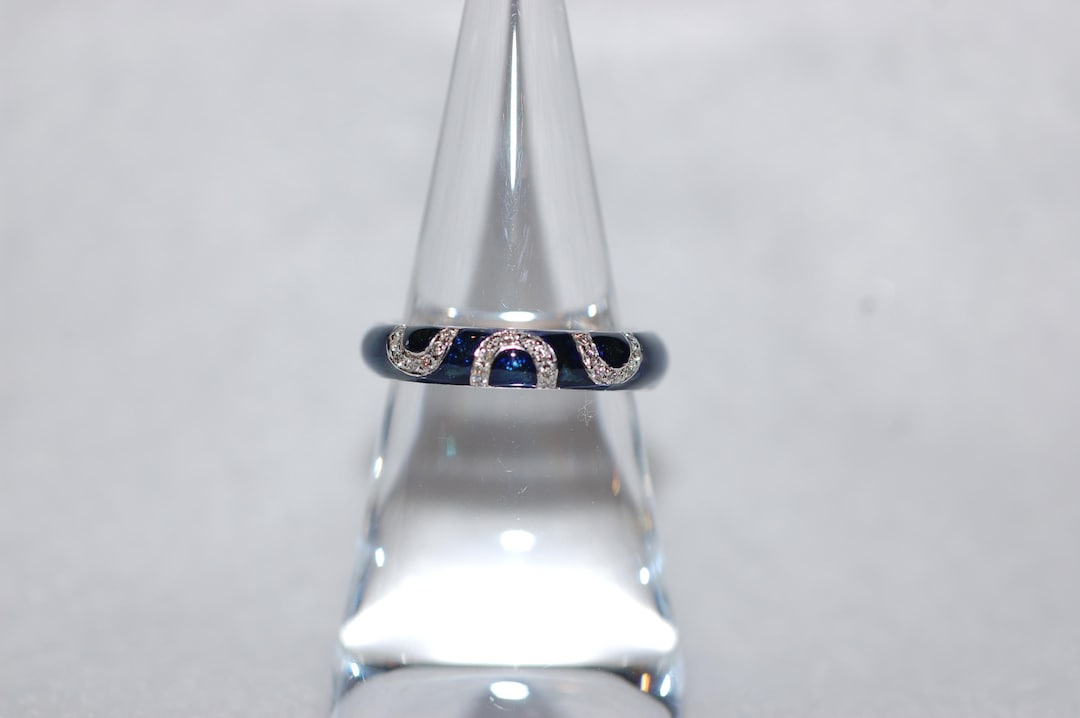 Hidalgo Enamel and Diamond Swirl Gold Band Ring - Etsy