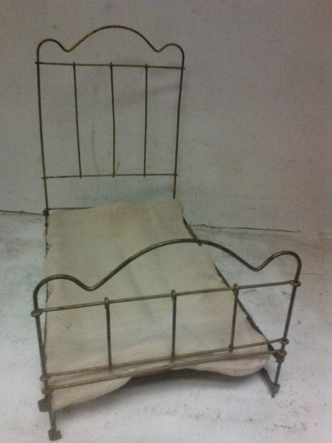 Antique Wire Bed - Etsy