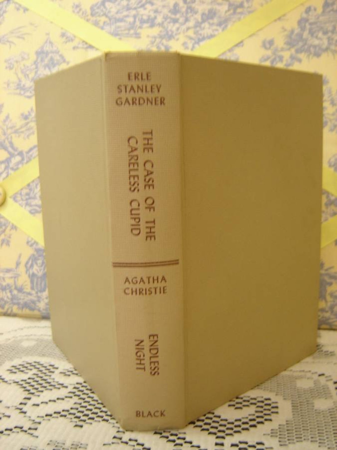 DETECTIVE Book Club 2 in 1: the Case of the Careless Cupid, Erle ...