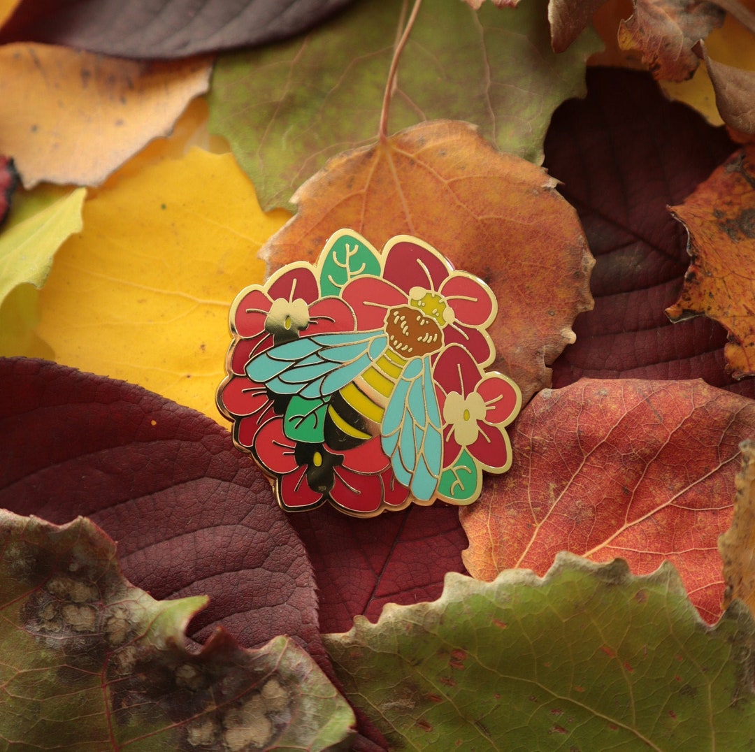 Botanical Bug Enamel Pin Honeybee - Etsy