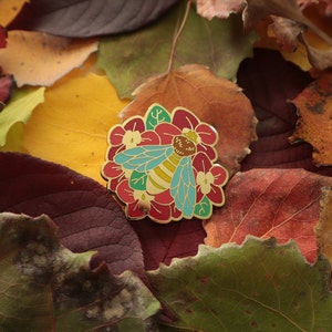 Botanical Bug Enamel Pin Honeybee - Etsy