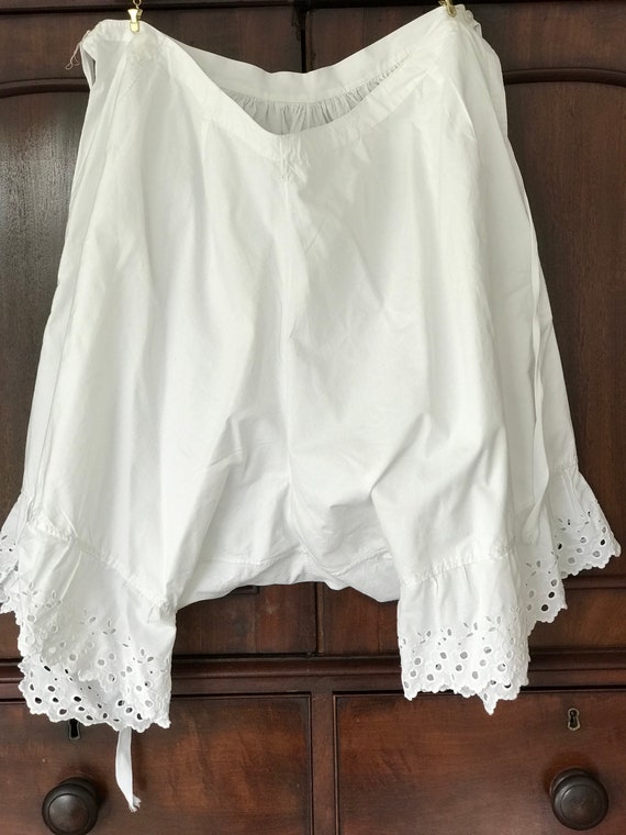 Edwardian / Victorian bloomers with monogram JC - Gem