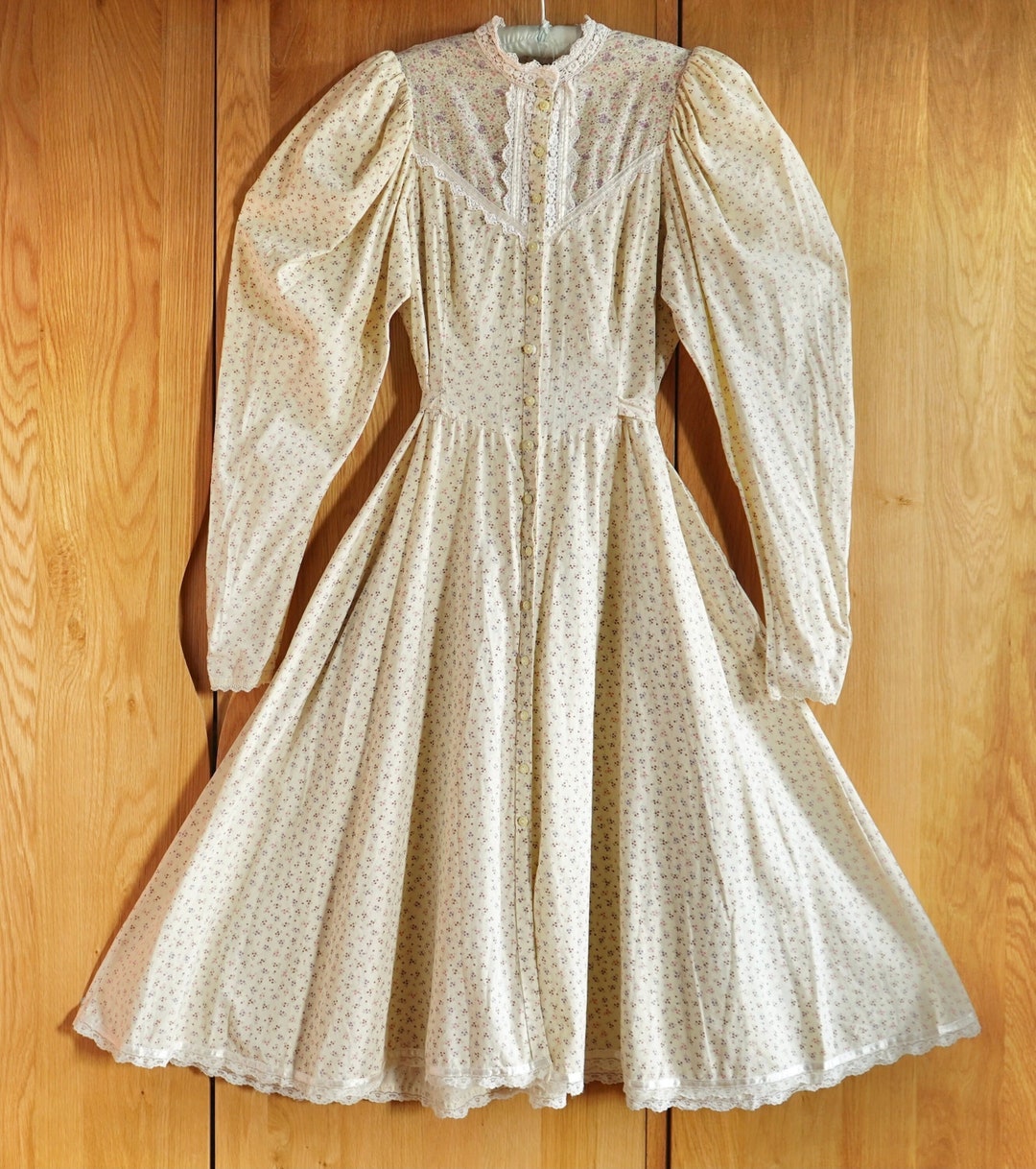 1970s Gunne Sax Victorian Mutton Sleeve Button up Dress, Cowgirl ...