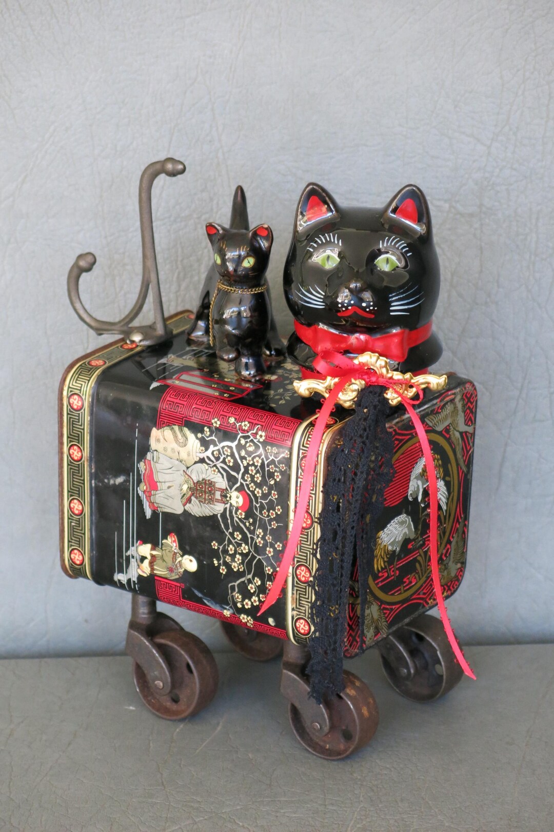 Assemblage Black Cat Mother and Kitten Sculpture, Kichi & Atsuko ...