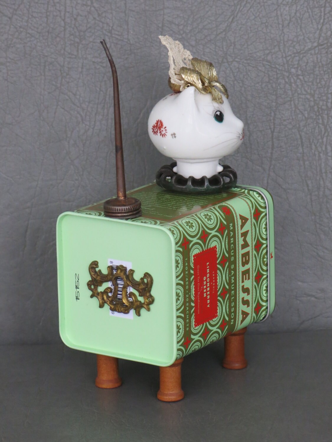 Assemblage Cat. ambessa. Porcelain Cat Head Tea - Etsy