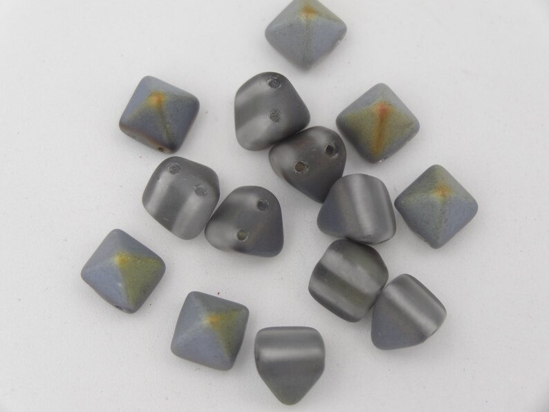 2 Hole 6mm Pyramid Bead Crystal Matte Vitrail 25 Pieces - Etsy