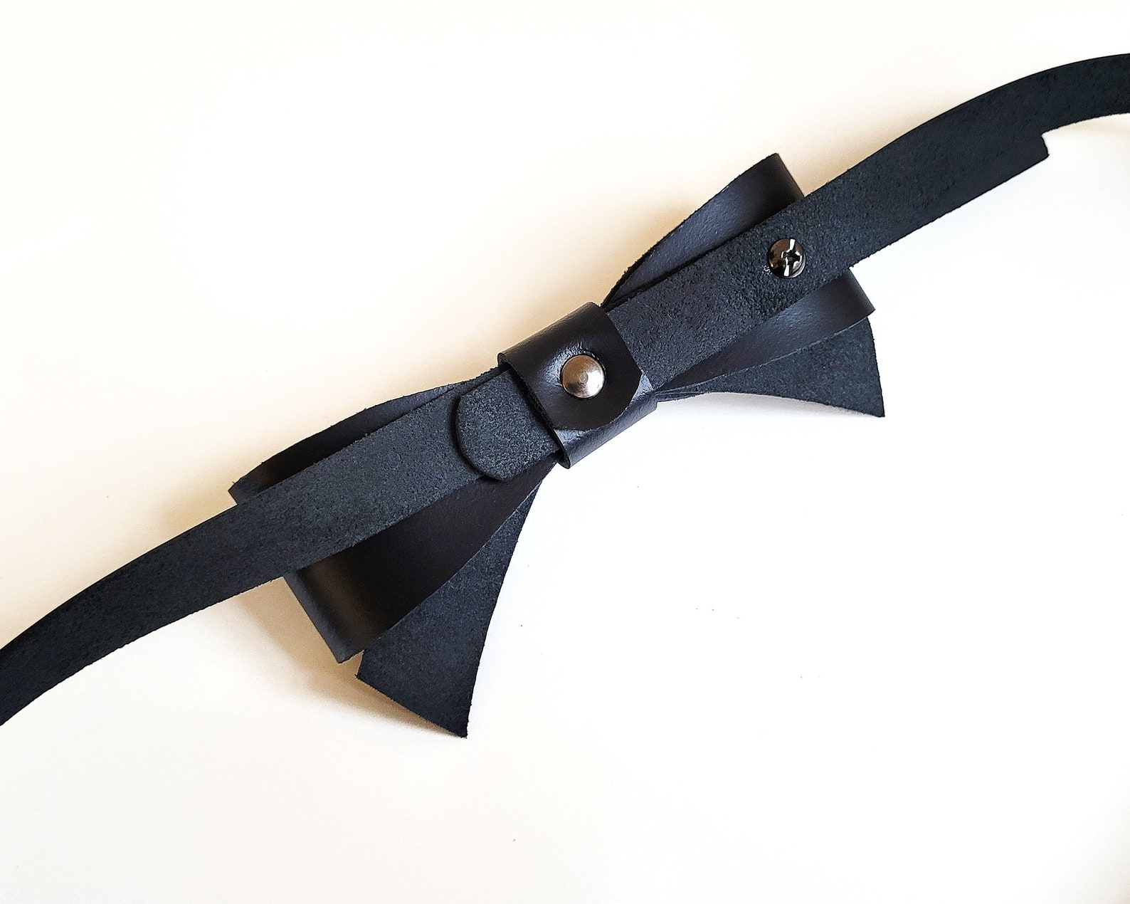 Black Leather Bow Belt: Women's Skinny Fashion Belt in 50s Retro Style ...