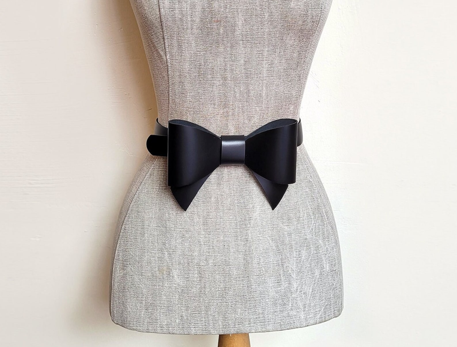 Leather Bow Belt in Black Colour. Women's Waist Belt With Big Bow - Etsy