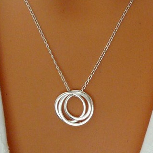 Three Rings Sisters Necklace 3 Entwined Circles Triple Ring - Etsy UK