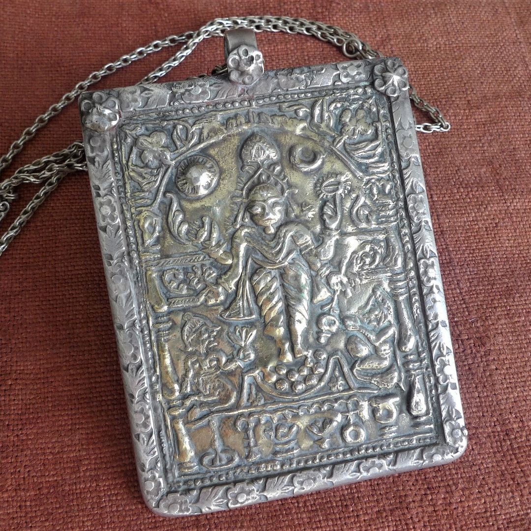 Lord Vishnu as Perumal | Silver Pendant From India | Hindu Amulet - Etsy UK
