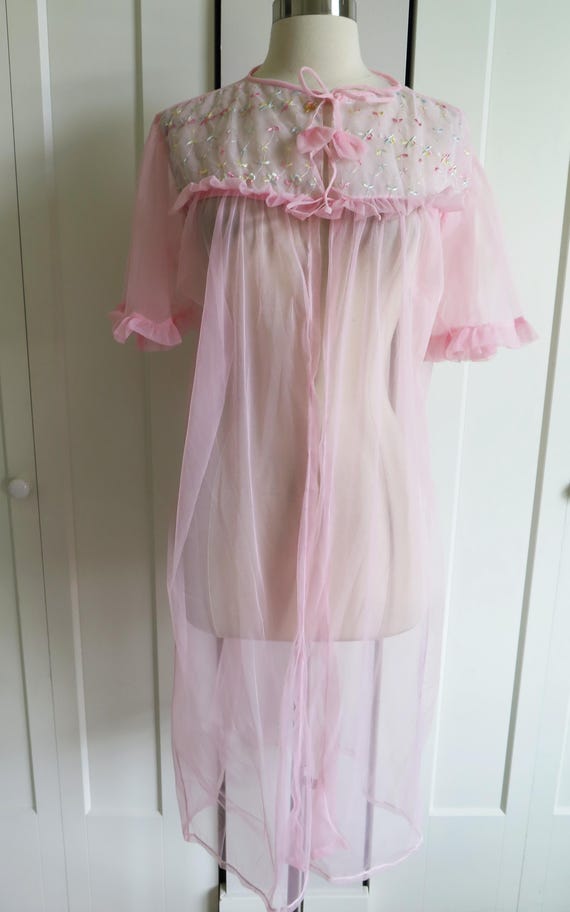 1960's Baby Pink Sheer Robe / Lingerie // Sheer Ny… - Gem