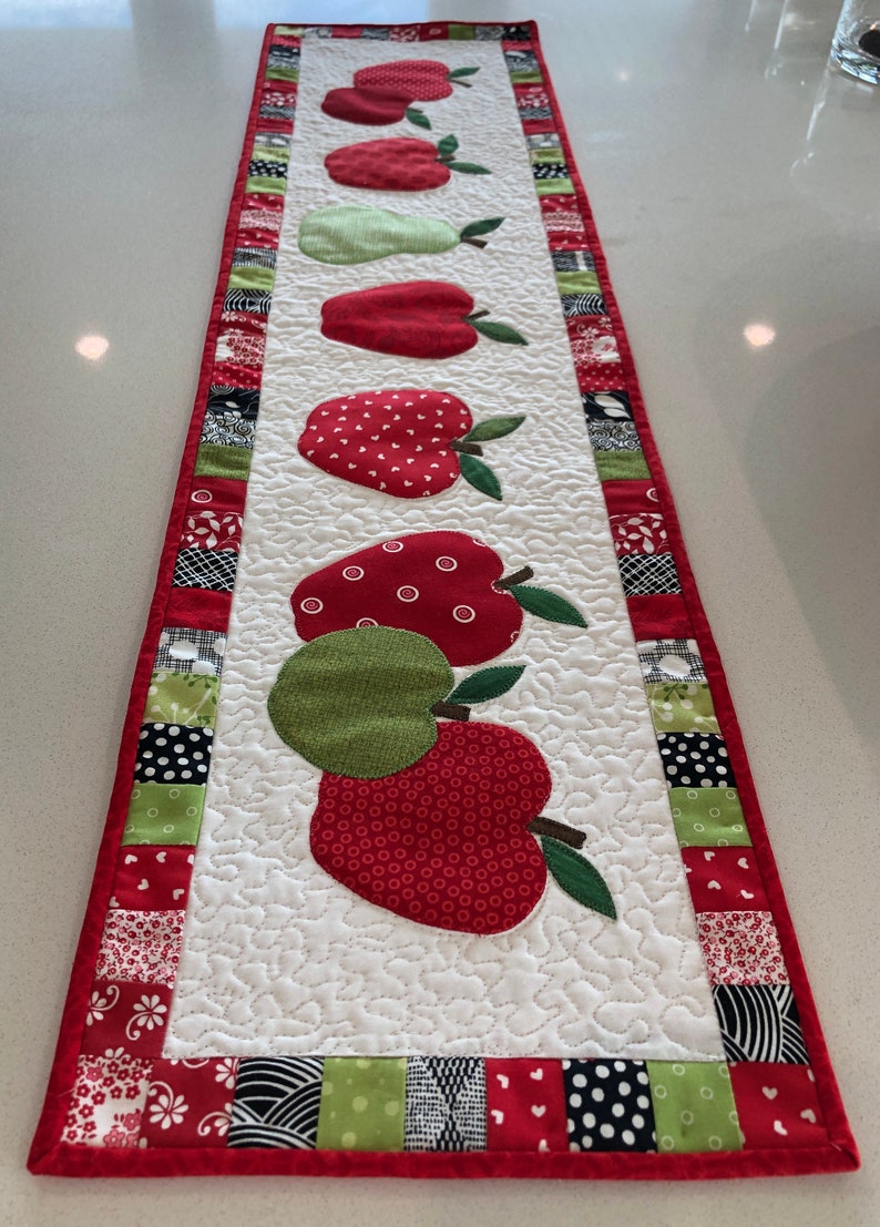 Applefest Table Runner Pattern - Etsy
